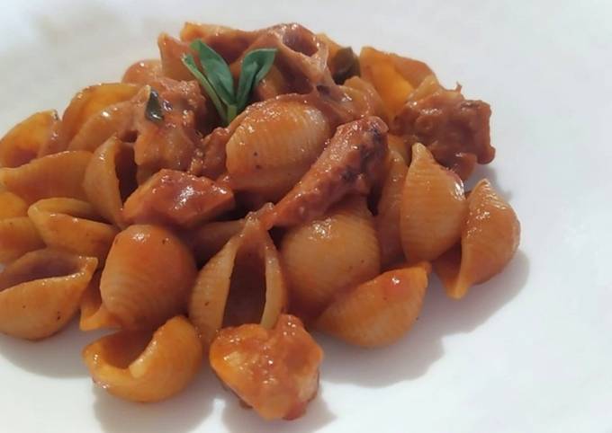 Ricetta Conchiglie con Polipo al Sugo di Fabio Del Buono - Cookpad