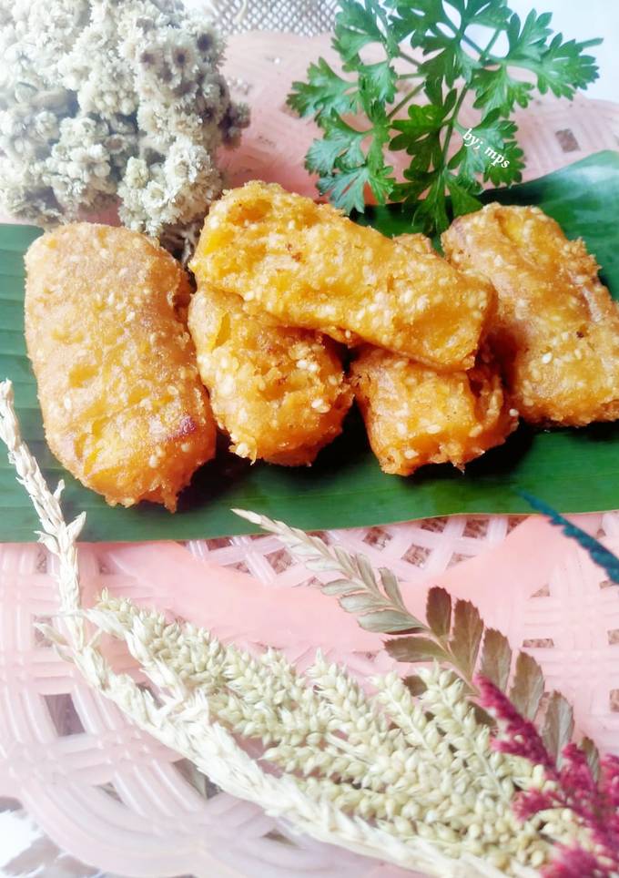 Resep 121. Kluay Tod (pisang goreng wijen ala Thailand) oleh Mita Kurniawan - Cookpad