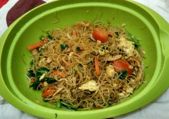Resep Bihun Goreng Sayuran oleh Ayu Ratna Angela - Cookpad
