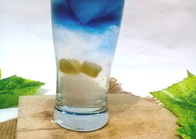 Resep Es Belimbing Wuluh Bunga Telang oleh farida Sulthan - Cookpad