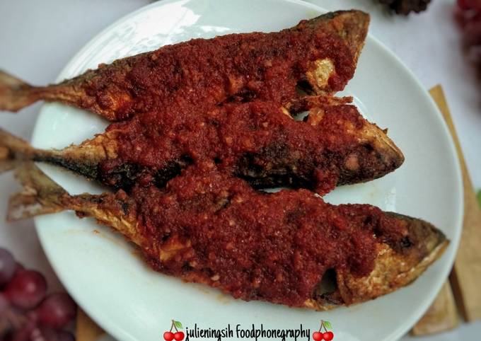 Resep Balado Ikan Kembung oleh Julie Kustianingsih - Cookpad