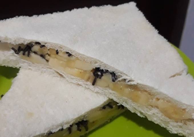 Resep Roti tawar isi simple oleh Ave Romantie Diaz Adare - Cookpad