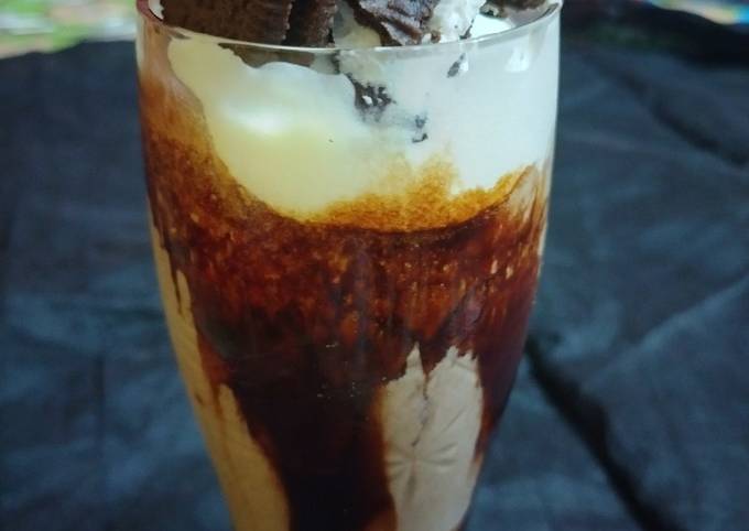 Instant Choco Frappe Recipe by Ujjaini Basu - Cookpad
