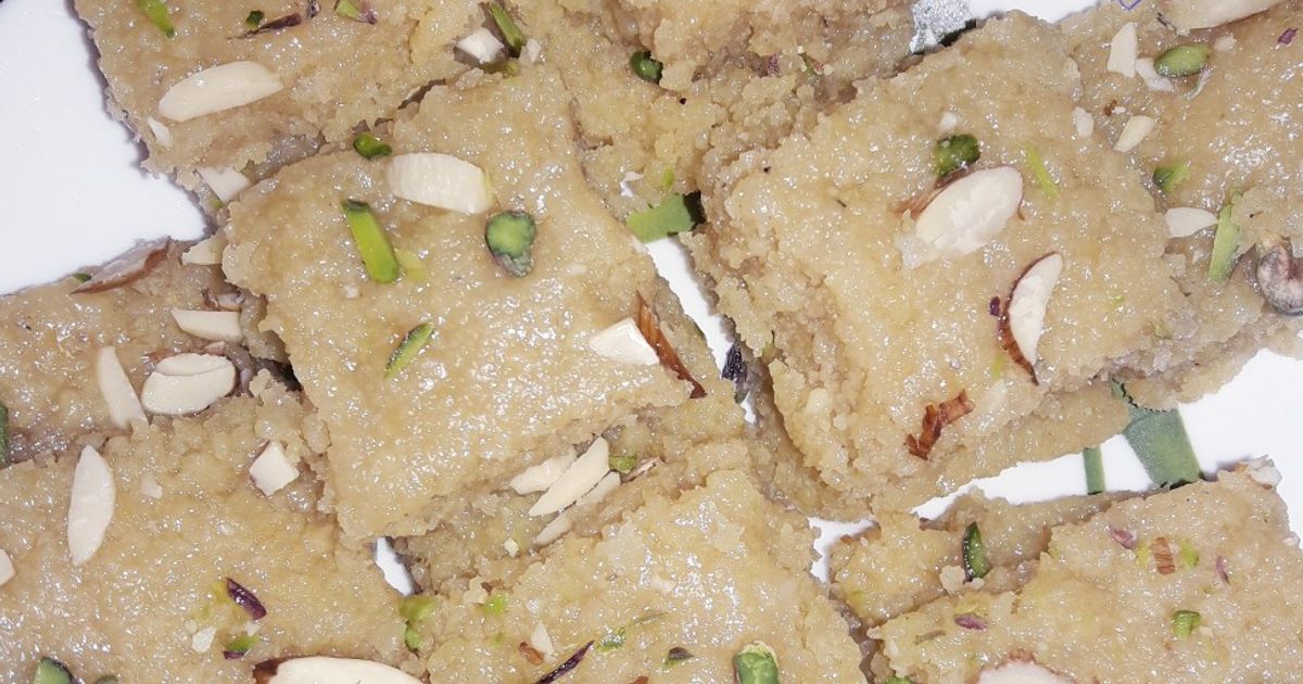 Mawa Nariyal Ki Barfi Recipe by Renu Verma - Cookpad