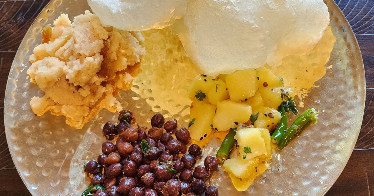 Halwa Poori, Sookha Kala Chana And Aloo Sabzi Recipe by Kumkum ...