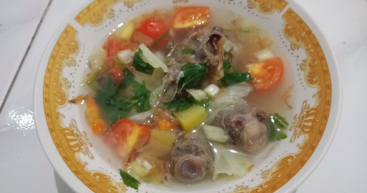 Resep Sop Iga Kuah Gurih oleh Tika Andriya - Cookpad