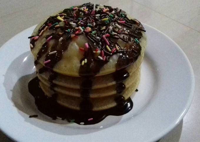 Resep Pancake coklat topping oleh TinTanz Kitchen (Agustin_Tan) - Cookpad