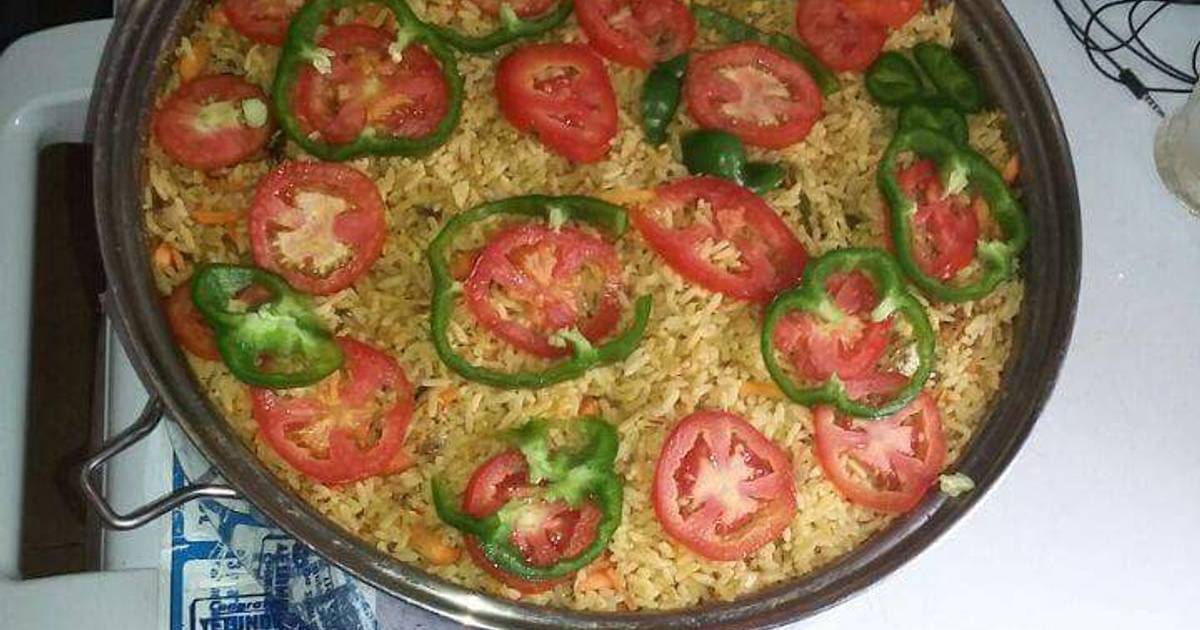 Jollof rice Recipe by Jessica Godfrey - Cookpad