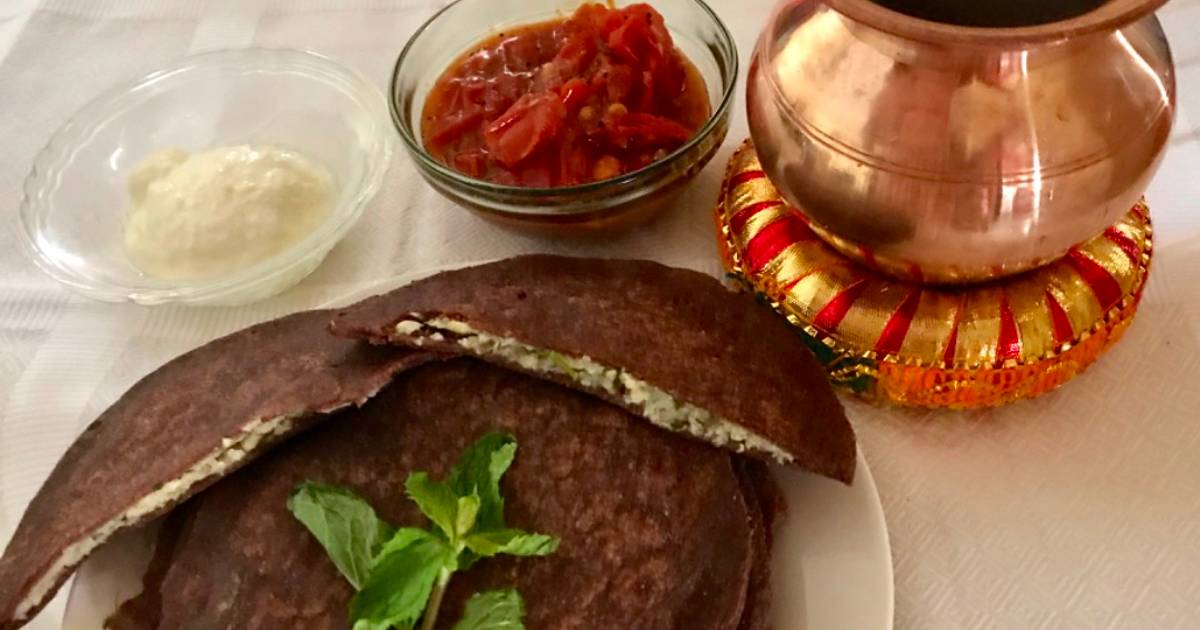 Cauliflower stuffed ragi chapati Recipe by indra narayan - Cookpad