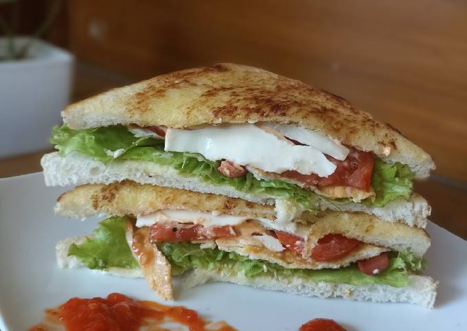 Resep Sandwich sarapan simple oleh Ma'ellra - Cookpad