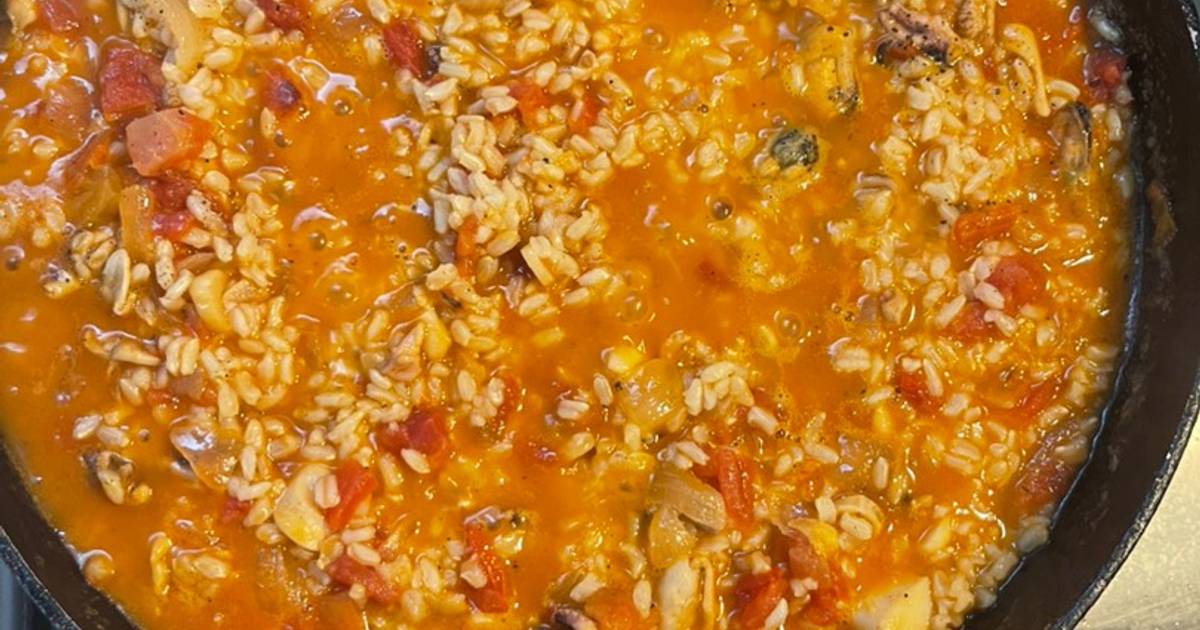 Διάφορα θαλασσινά με καστανό ρύζι Συνταγή από τον/την karderinis nikos ...