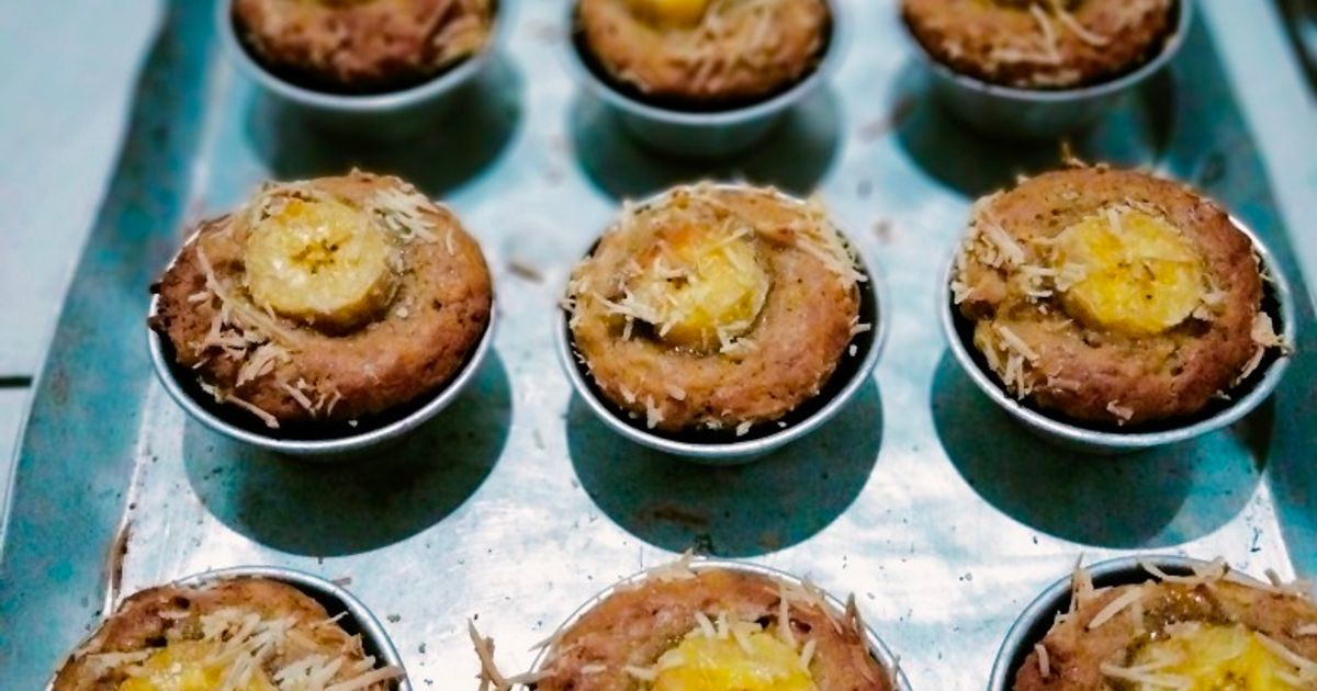 Resep Muffin Pisang Keju No Mixer oleh Fey_Pawonmungil - Cookpad