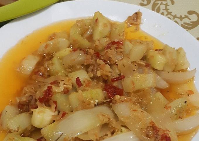 Resep Sayur timun udang rebon oleh nina - Cookpad