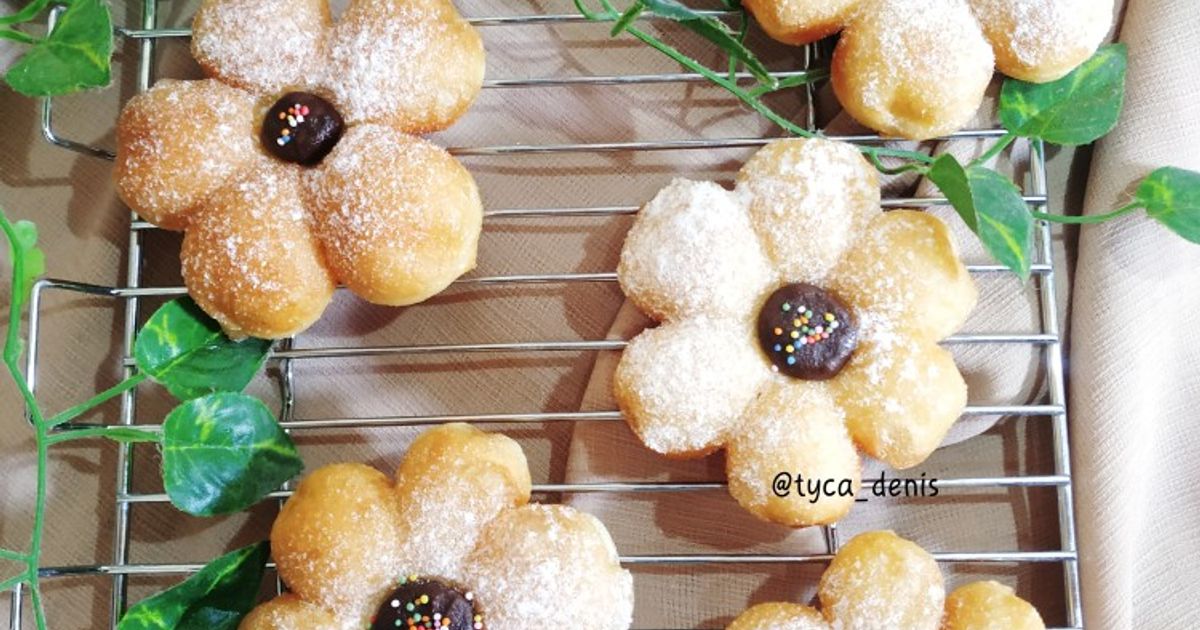 Resep Donat Bunga (Tanpa Telur) oleh Tyca Denis - Cookpad