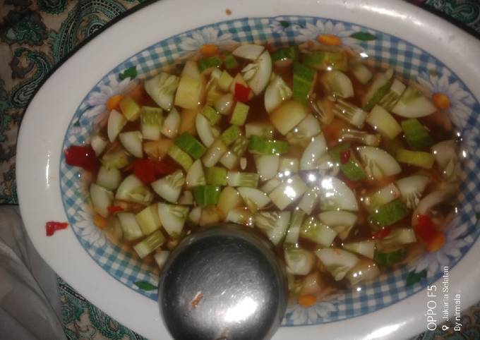 Resep Asinan Timun simple Alakadarnya oleh Cyndhe Fitri - Cookpad