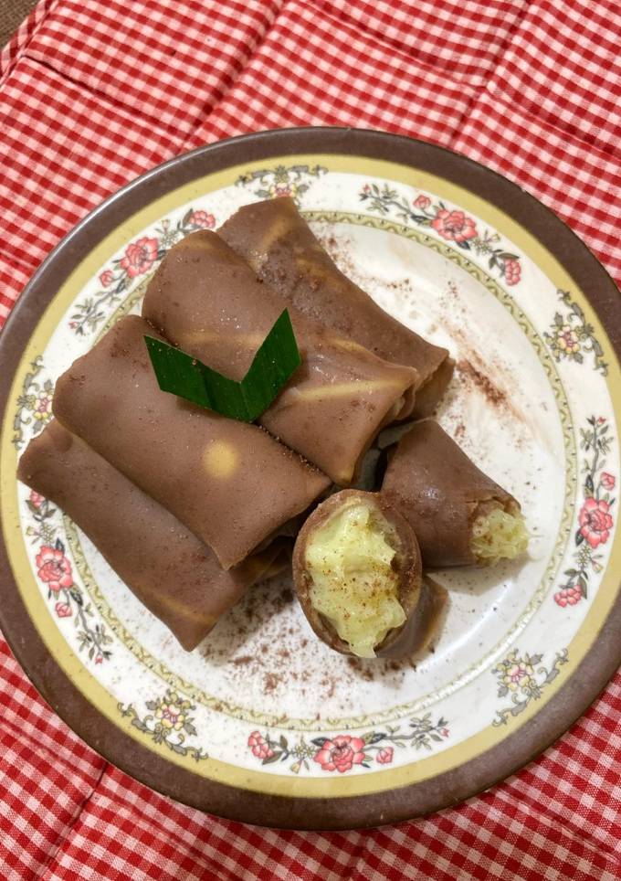 Resep Dadar Gulung isi Vla Vanilla oleh SALSA RAHMAWATI - Cookpad