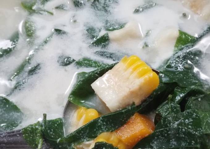 Resep Sayur Bobor Daun Katuk oleh Ibuk Cia - Cookpad