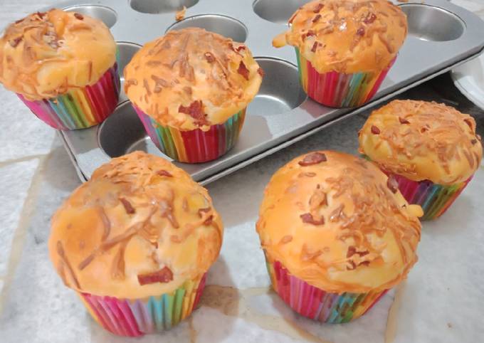 Resep Smoked Beef Cheese Bread oleh Valen - Cookpad