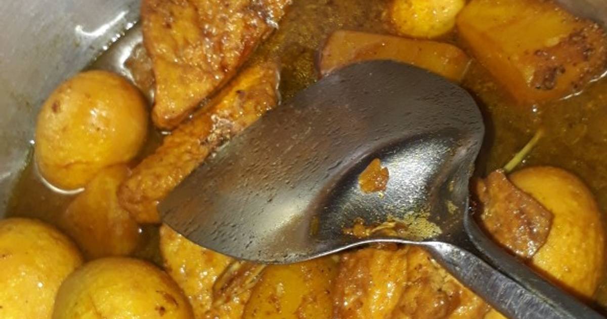 Resep Semur Telur, kentang dan tahu oleh Mitha 80 - Cookpad