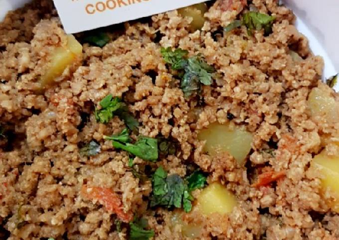 Aloo Qeema (Potato mince) Recipe by Sadia Alvi - Cookpad