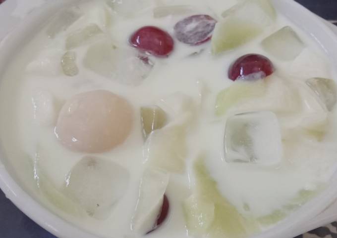 Resep Es Buah Susu oleh Dewi Pras - Cookpad