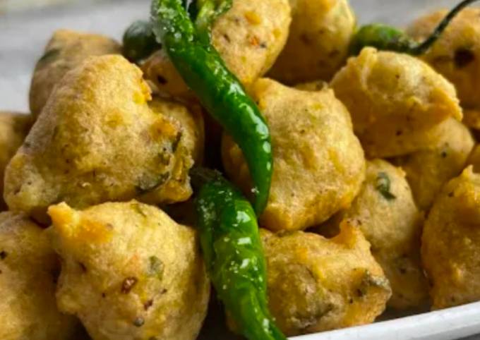 Moong Dal Pakora Recipe by Jayashree Bera - Cookpad