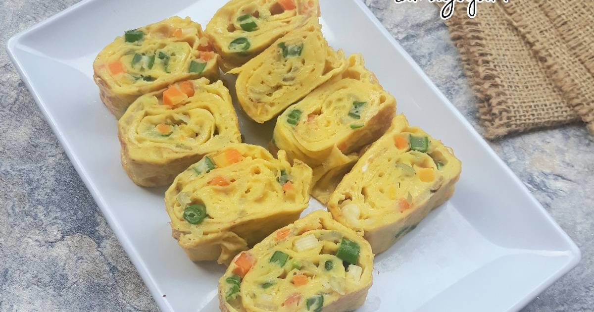 Resep Telur Dadar Gulung (Tamagoyaki) oleh rrrsuryaaaa - Cookpad