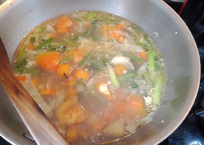 Resep Sayur sop rempah simple oleh Anastria Kitchen - Cookpad