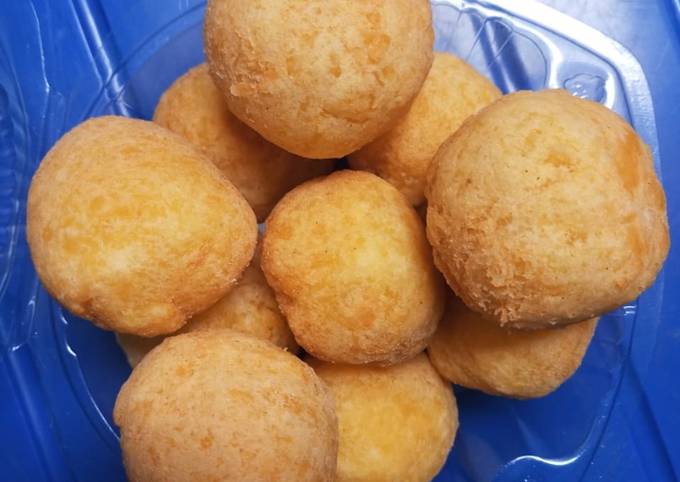 Resep Jemblem singkong oleh QueenBii - Cookpad