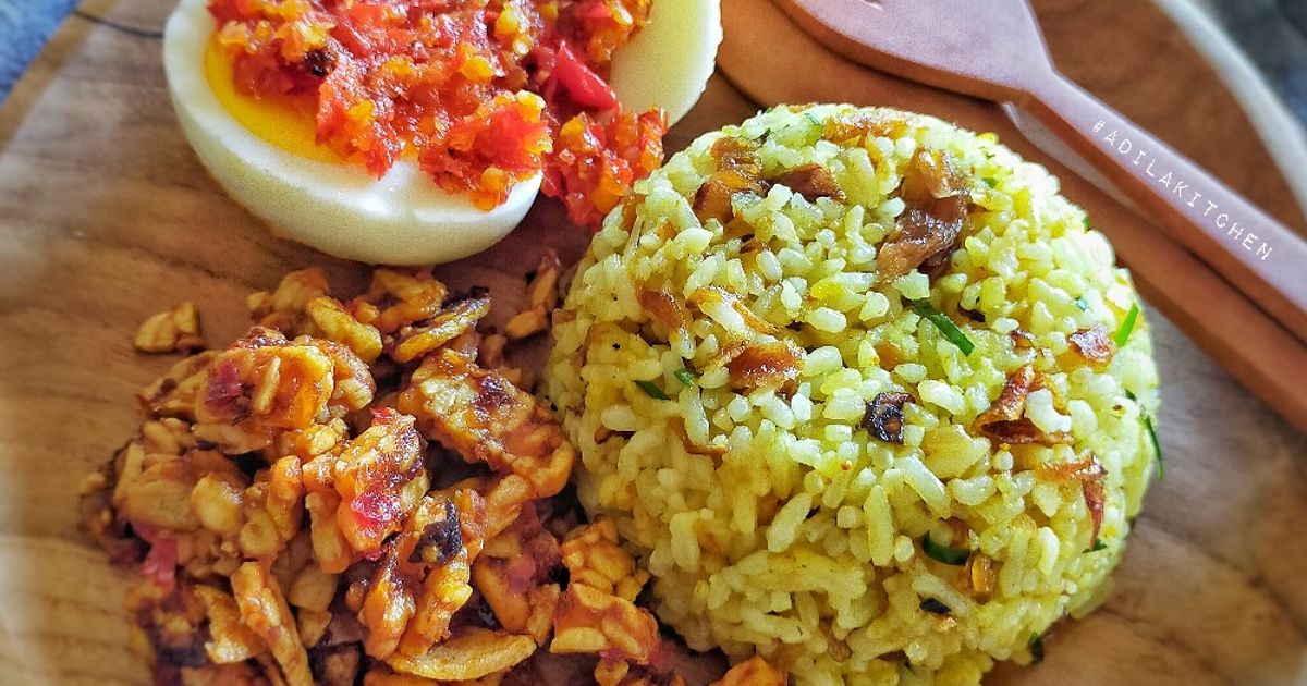 Resep Nasi Kunyit Daun Jeruk oleh Adila Kitchen - Cookpad