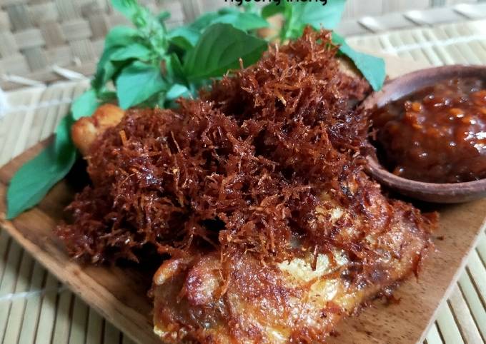 Resep Ayam Goreng Serundeng Kelapa oleh Ika Mahendra Moenif - Cookpad
