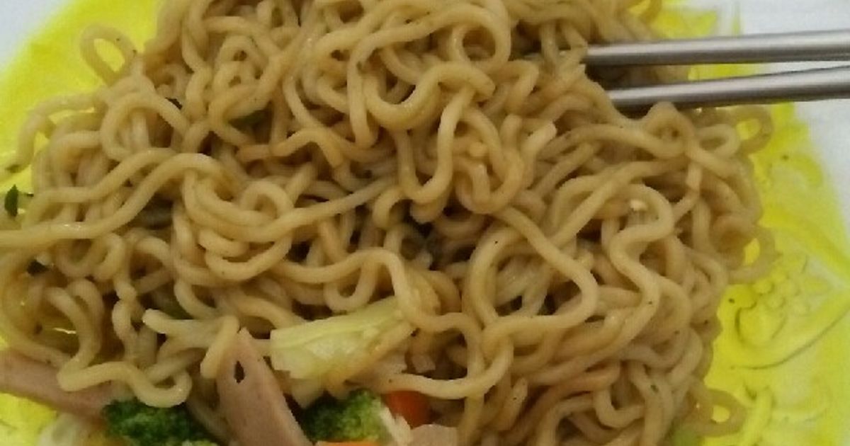 Resep Mie Hijau Sayuran oleh Mimi gisella elca meyliani - Cookpad
