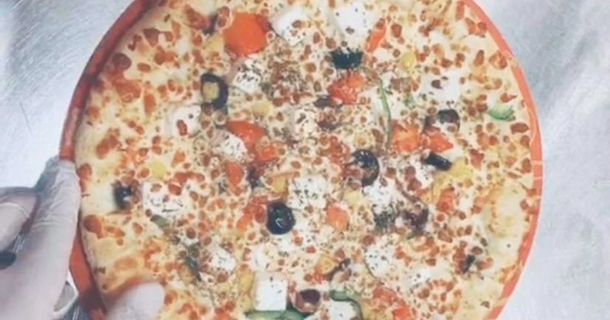 Pizza 🍕 Fista Recipe by Shani Shani - Cookpad