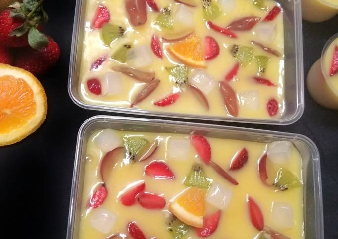 Resep Puding coktail custard oleh finanzi raizah - Cookpad