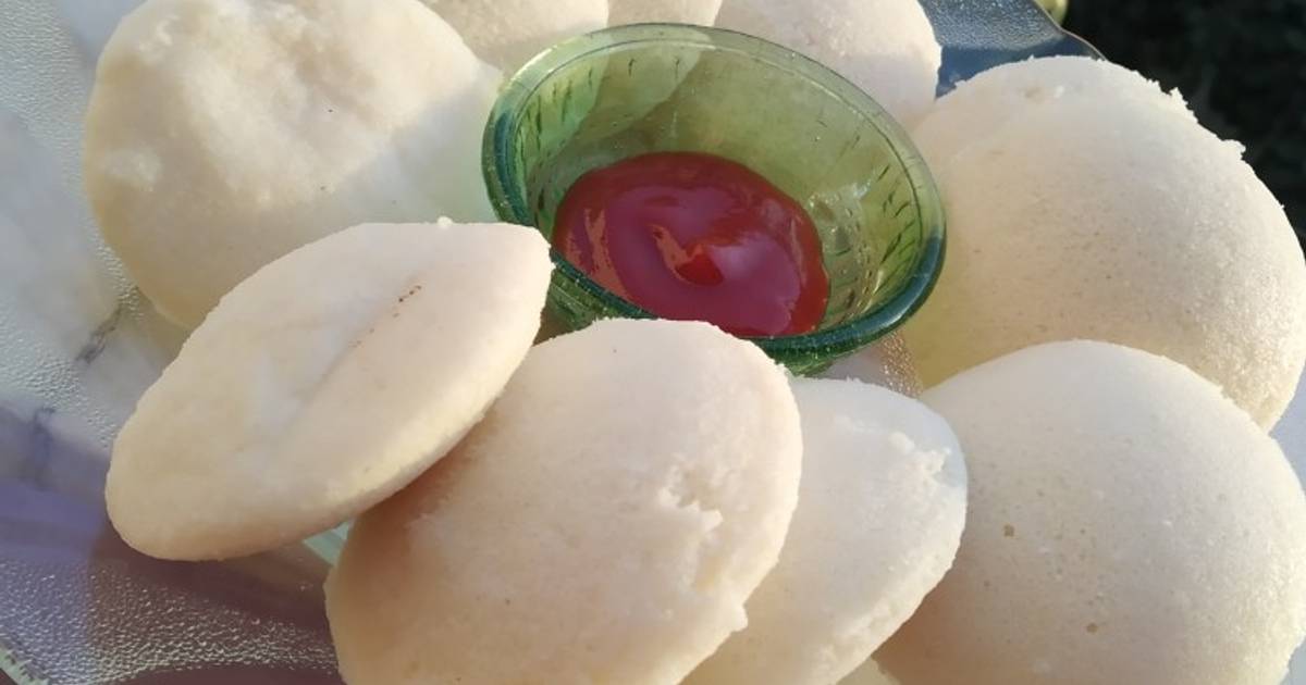 Soft and spongy steam Idli Recipe by Poonam N Jhaveri - Cookpad