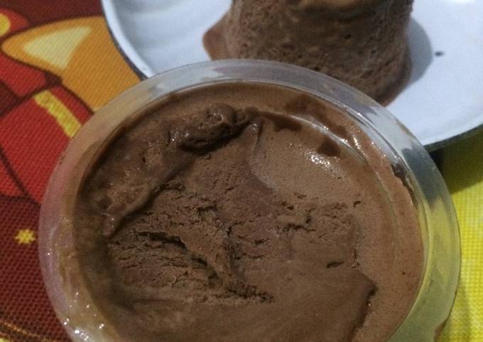 Resep Chocolate ice cream (Es krim coklat lembut homemade) oleh CIA ...