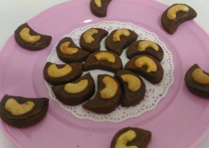 Resep Coklat Mede Cookies oleh dwiyanti - Cookpad