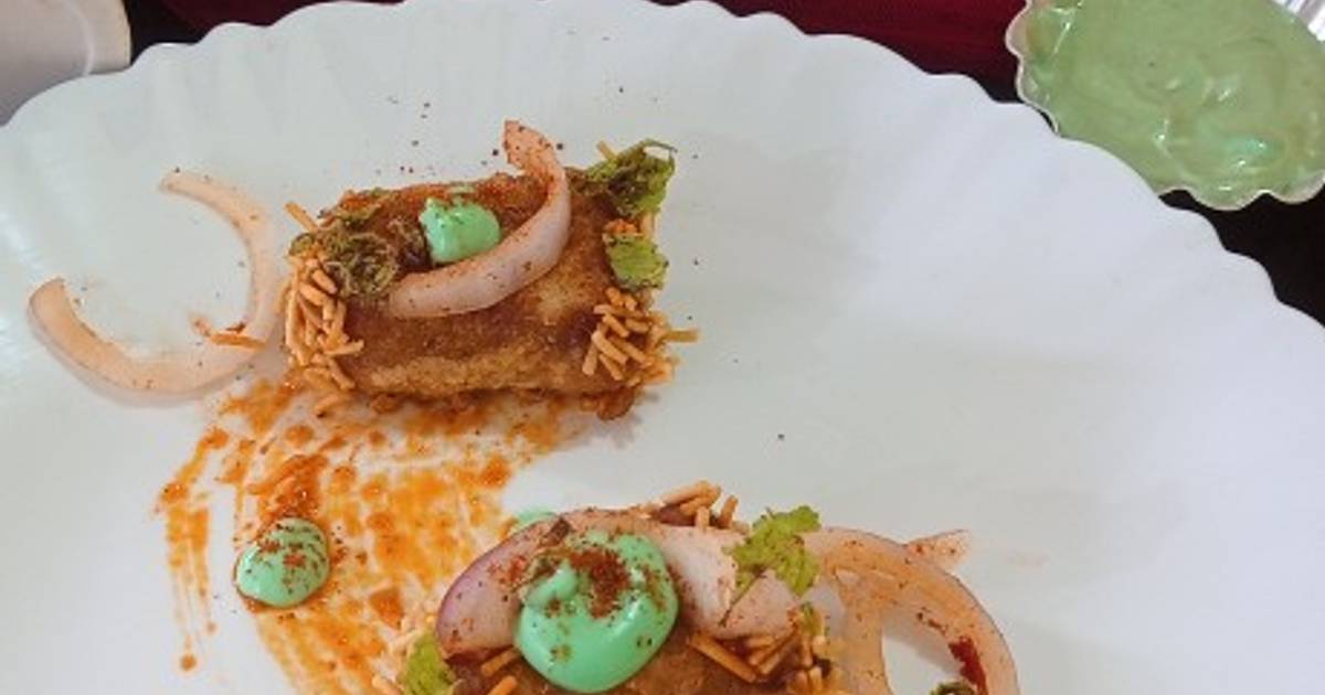 Khichdi Sev Roll Recipe by Ritu Duggal - Cookpad