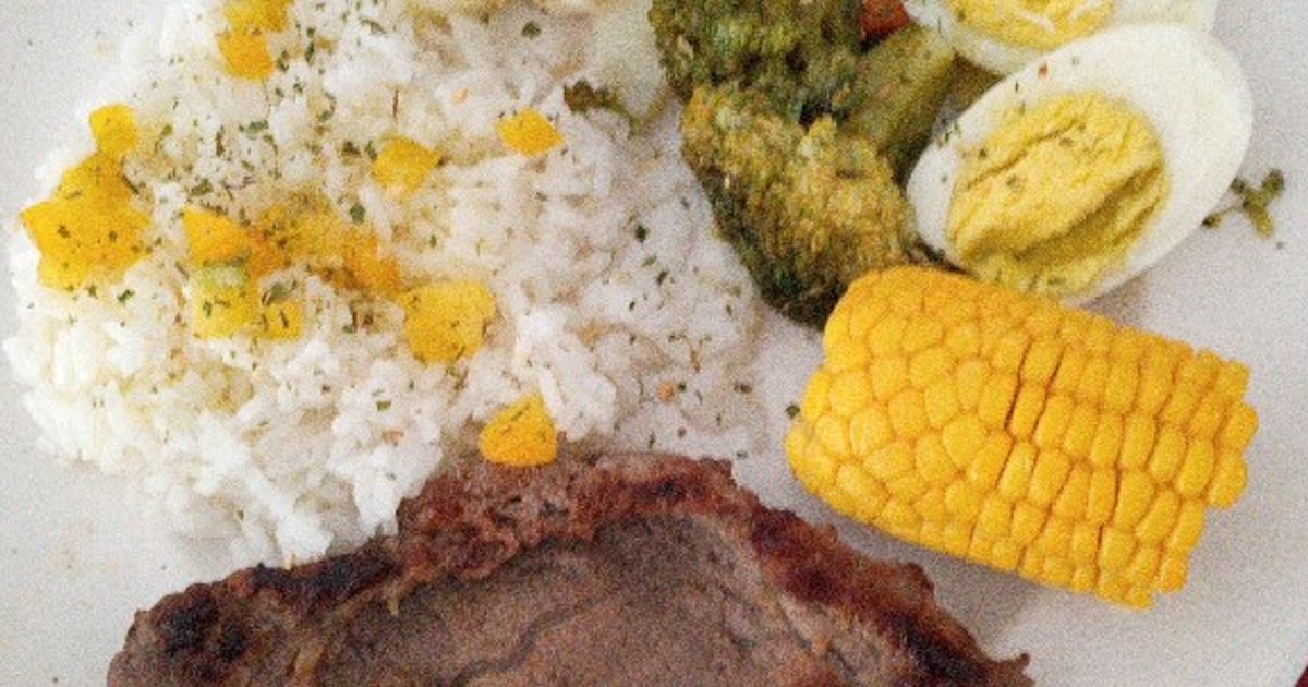 Bife A La Plancha Con Arroz Y Verduras Hervidas Receta de Natalia Urbieta