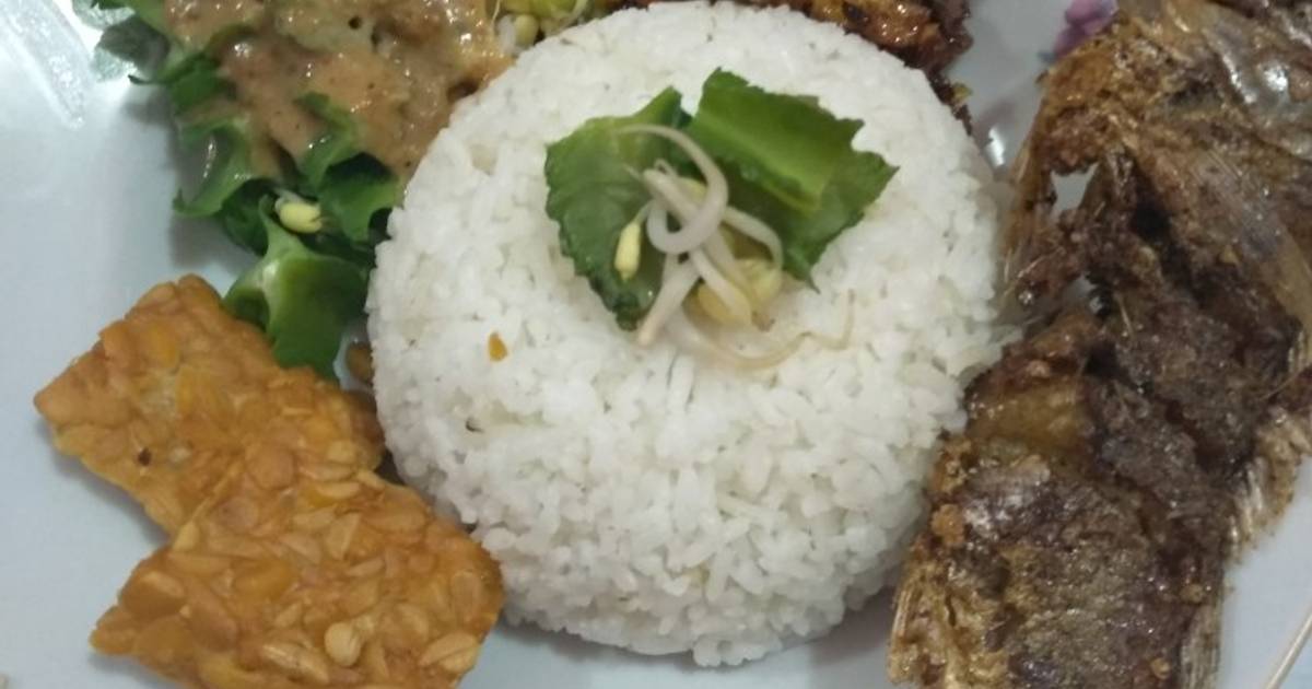 Resep Nasi pecel lauk lengkap oleh Mama Oryza - Cookpad