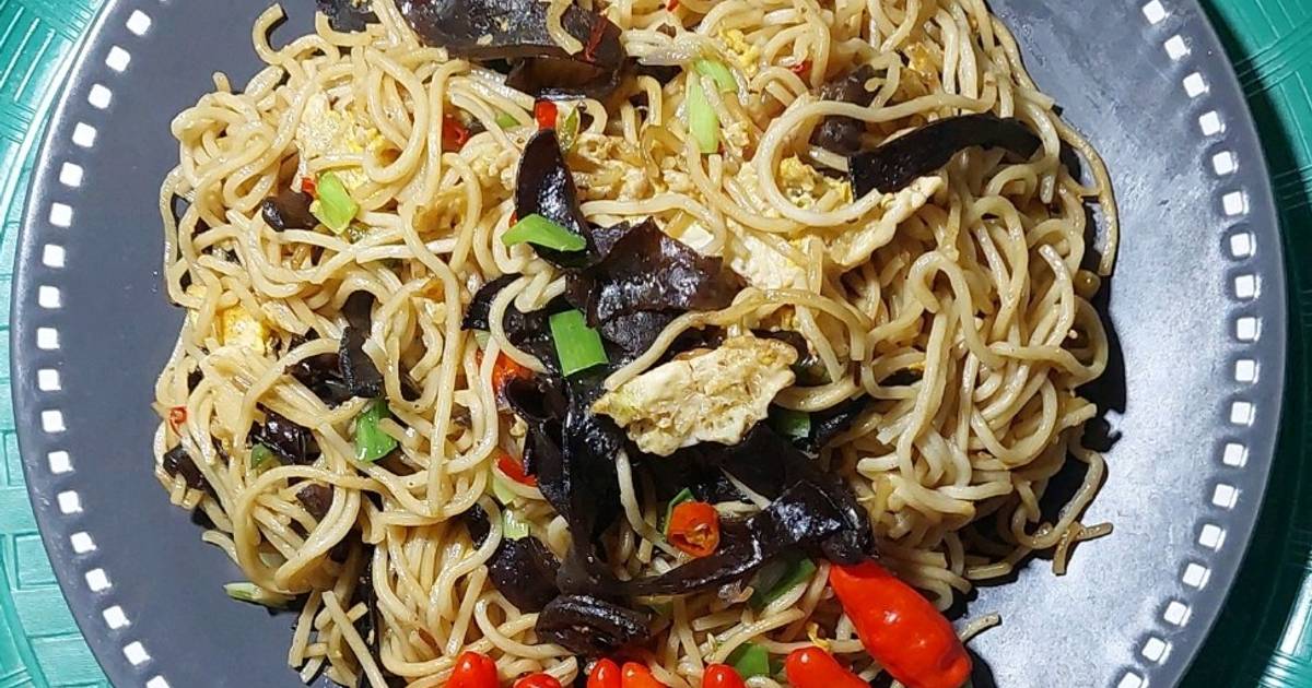 Resep Mie Goreng Jamur Kuping oleh Dapur Siswi - Cookpad