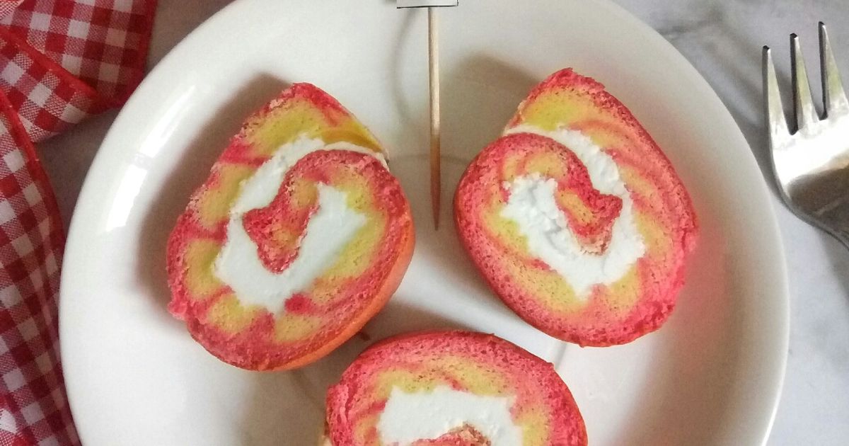 Resep Hurricane Swiss Roll Cake oleh Stefani Dessy - Cookpad