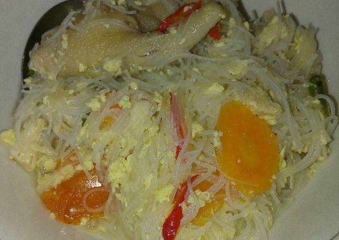 Resep Bihun Kuah Kaldu Ayam oleh Aulia Dita Ayu - Cookpad