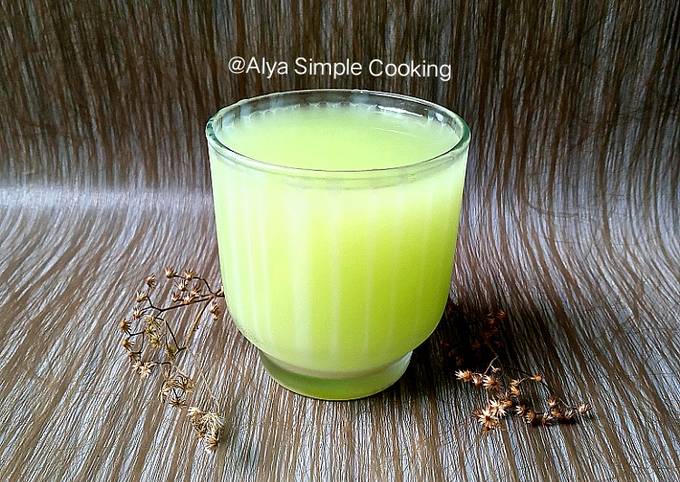 Resep Es Susu Sirup Melon Simple oleh Alya Nurfitri🍳 - Cookpad