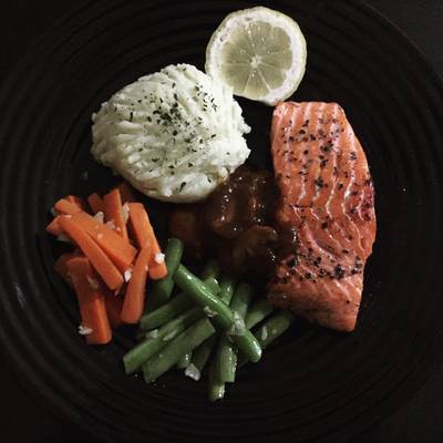 Resep Salmon steak oleh oline89 - Cookpad
