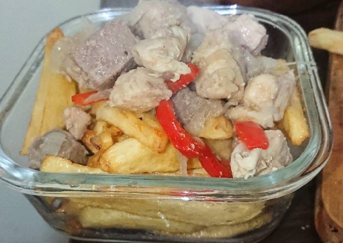 Papas fritas con carne y pollo Receta de Manola Ignacia- Cookpad