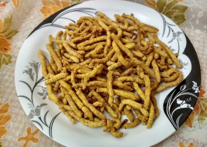Besan sev Recipe by Shweta Aggarwal - Cookpad