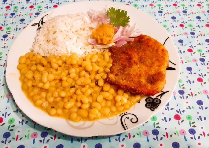 Frijol Panamito con Milanesa de pollo Receta de Diana Cordero- Cookpad