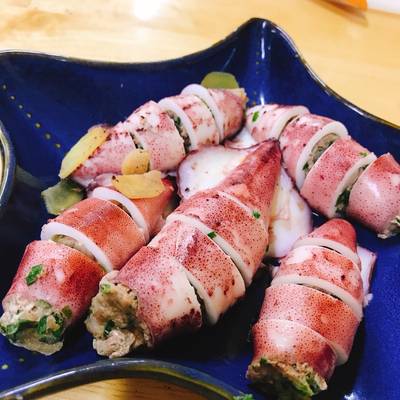 Cách Làm Món Mực nhồi thịt hấp gừng của Queenie Bae - Cookpad