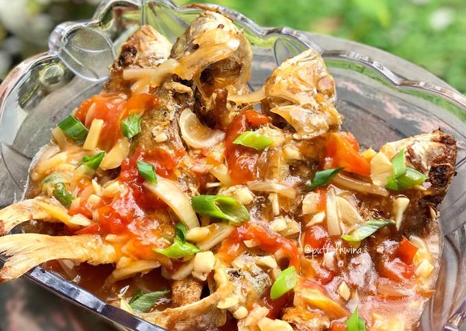 Resep Ikan Bubara Asam Manis oleh putri dhwina - Cookpad